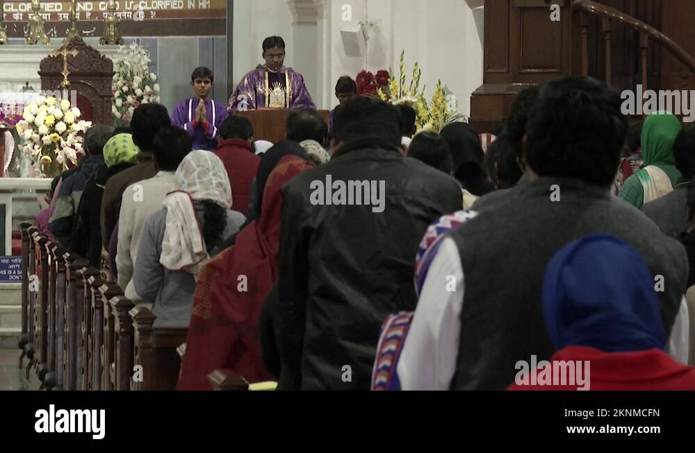 Indian Christian crowded church mass in Sacred Heart Cathedral New ...