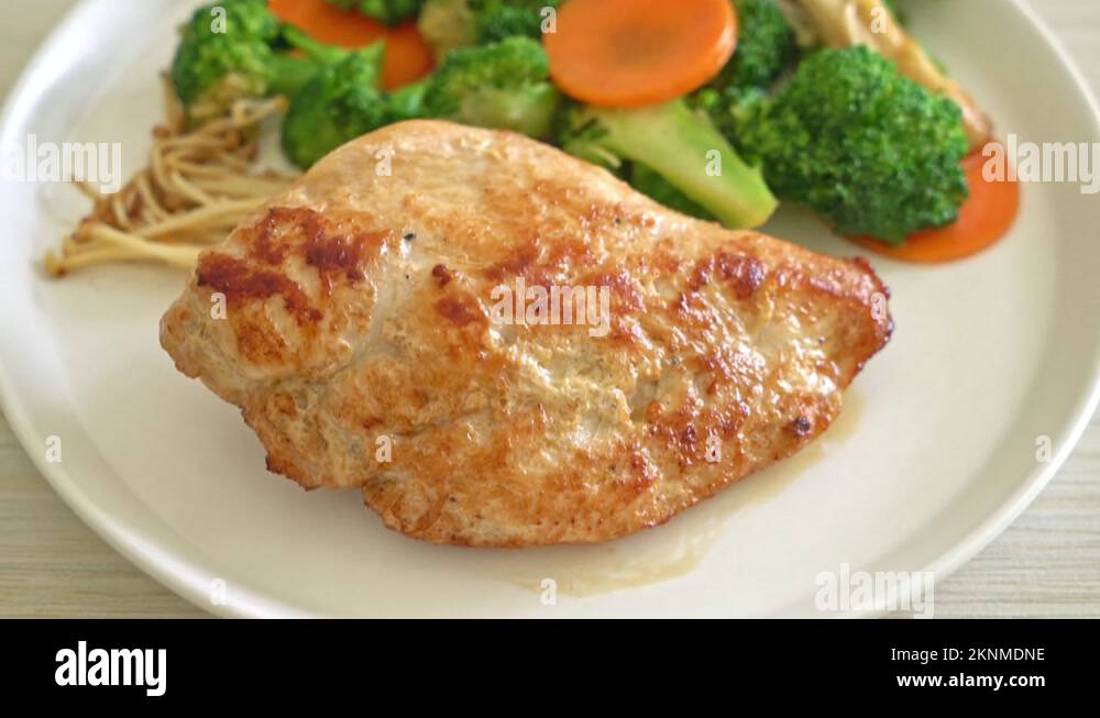 Chicken mignon Stock Videos & Footage - HD and 4K Video Clips - Alamy