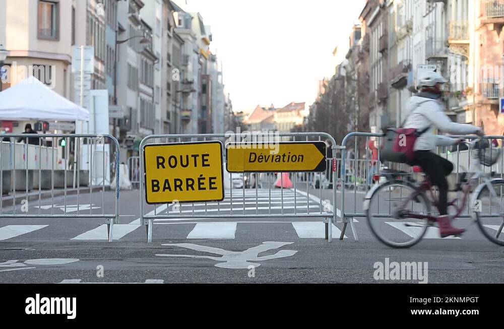 Closed path sign Stock Videos & Footage - HD and 4K Video Clips - Alamy