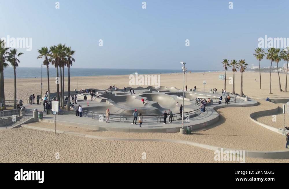 Skating at the beach Stock Videos & Footage - HD and 4K Video Clips - Alamy