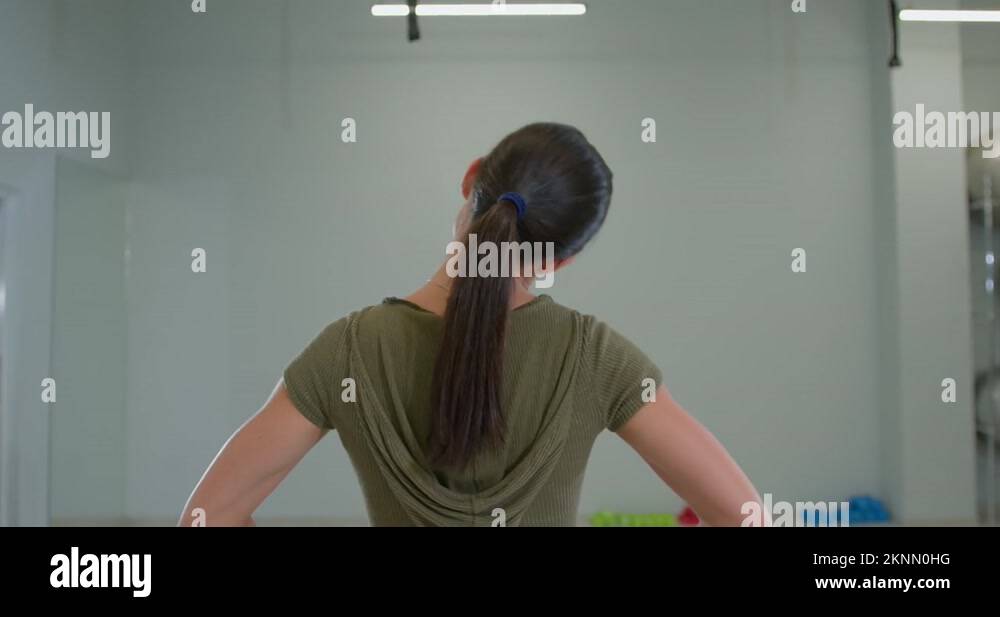 Neck head muscles Stock Videos & Footage - HD and 4K Video Clips - Alamy