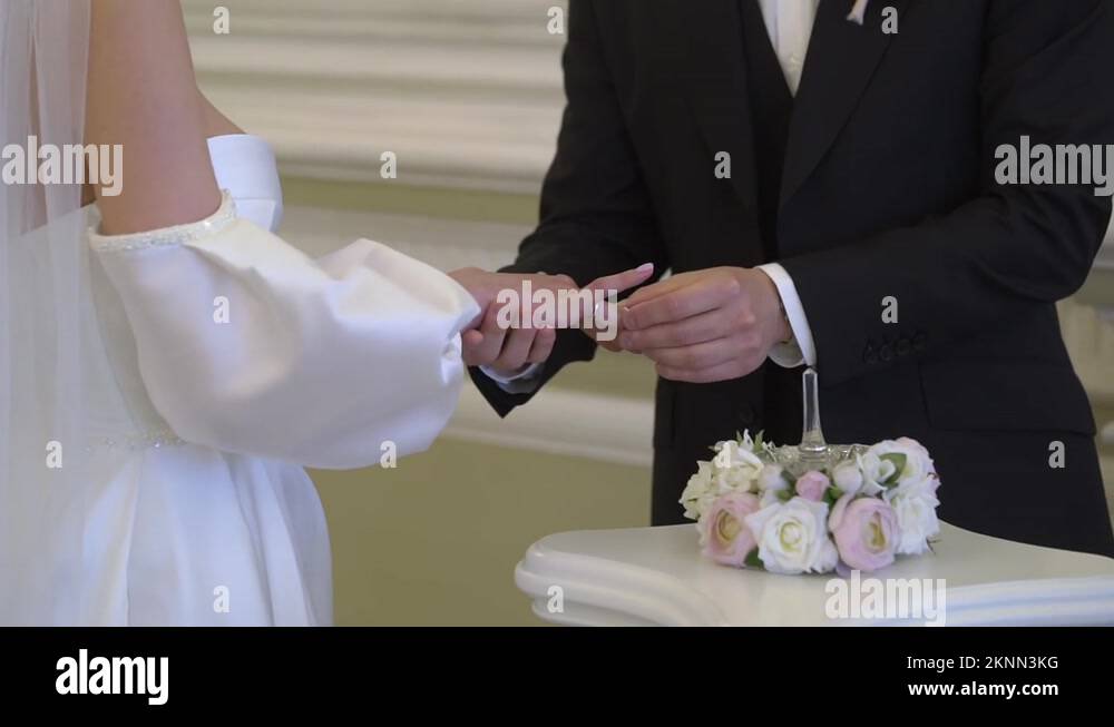 Ring exchange ceremony Stock Videos & Footage - HD and 4K Video Clips ...