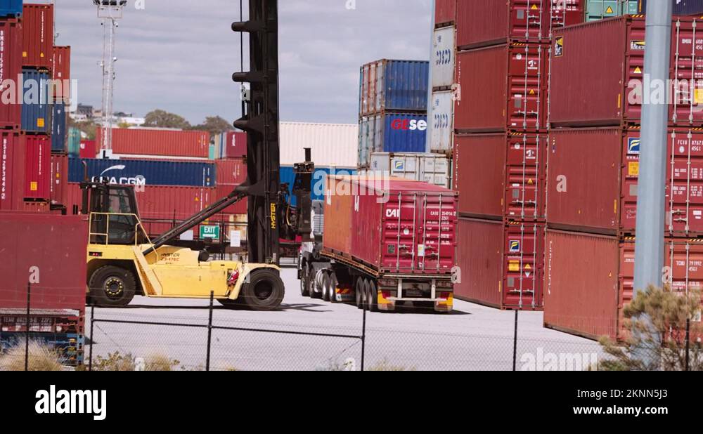 Melbourne container Stock Videos & Footage - HD and 4K Video Clips - Alamy