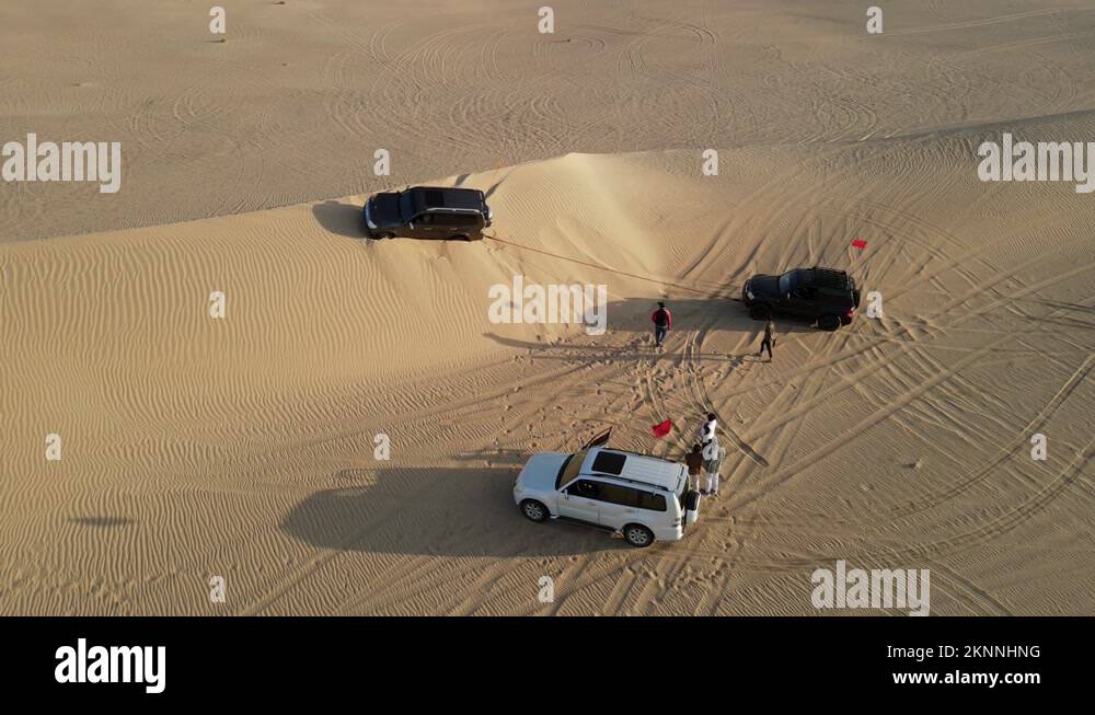 4x4 stuck sand Stock Videos & Footage - HD and 4K Video Clips - Alamy