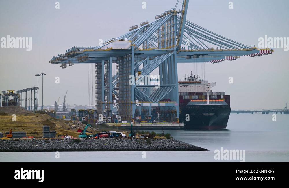 Deep sea container port Stock Videos & Footage - HD and 4K Video Clips ...
