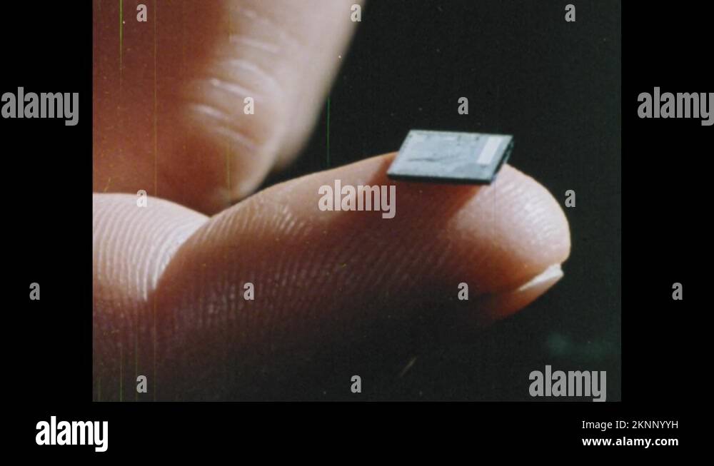 Microchip lab Stock Videos & Footage - HD and 4K Video Clips - Alamy