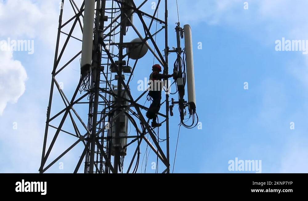 Cell tower repair Stock Videos & Footage - HD and 4K Video Clips - Alamy