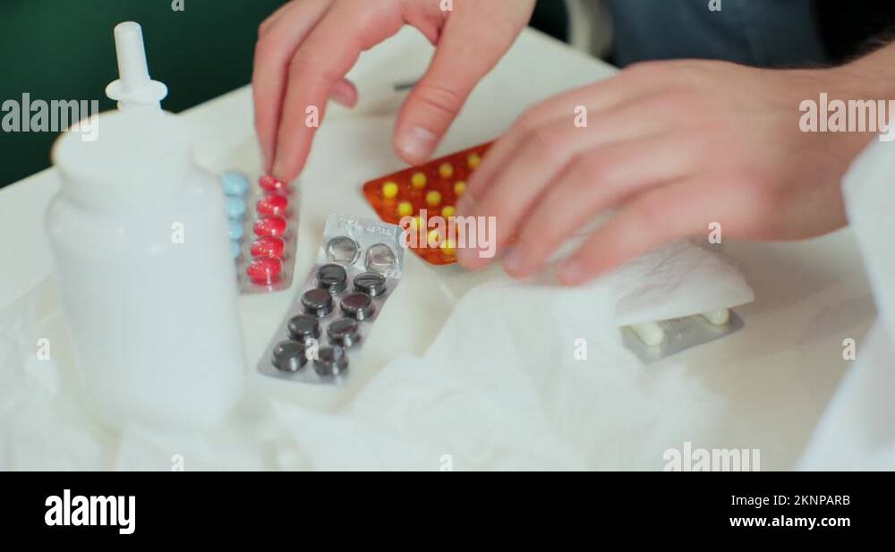 Cold and flu tablets Stock Videos & Footage - HD and 4K Video Clips - Alamy