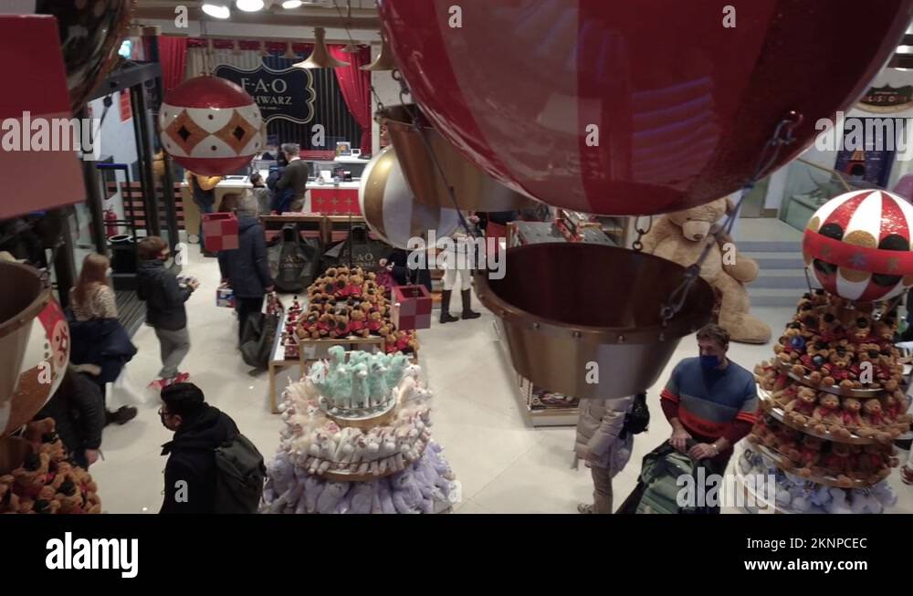 Fao schwarz toy store interior Stock Videos & Footage - HD and 4K Video ...