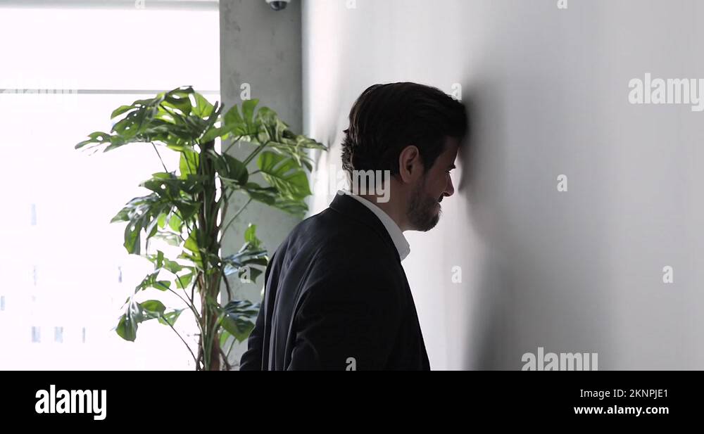 Lean head Stock Videos & Footage - HD and 4K Video Clips - Alamy