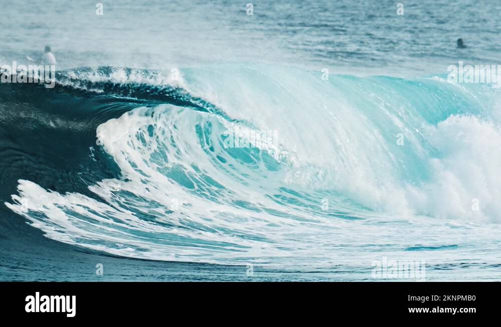 Powerful ocean wave breaks at the Sultans surf spot in Maldives Stock ...