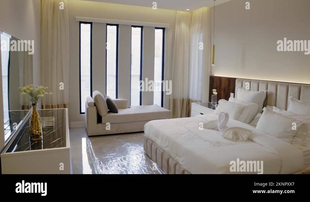 Saudi house Stock Videos & Footage - HD and 4K Video Clips - Alamy