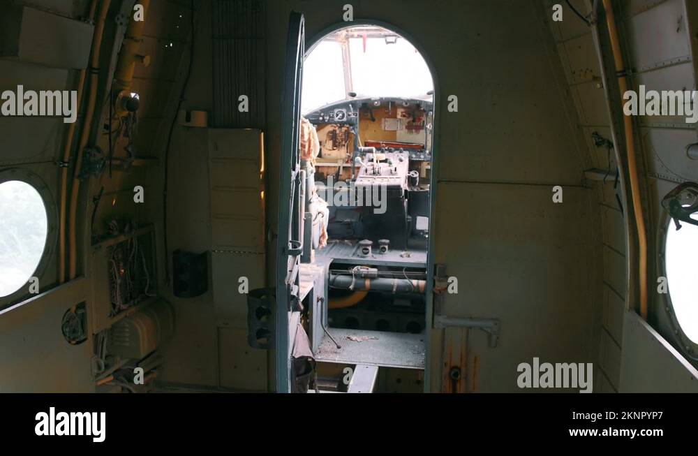 Cabin antonov an 2 Stock Videos & Footage - HD and 4K Video Clips - Alamy