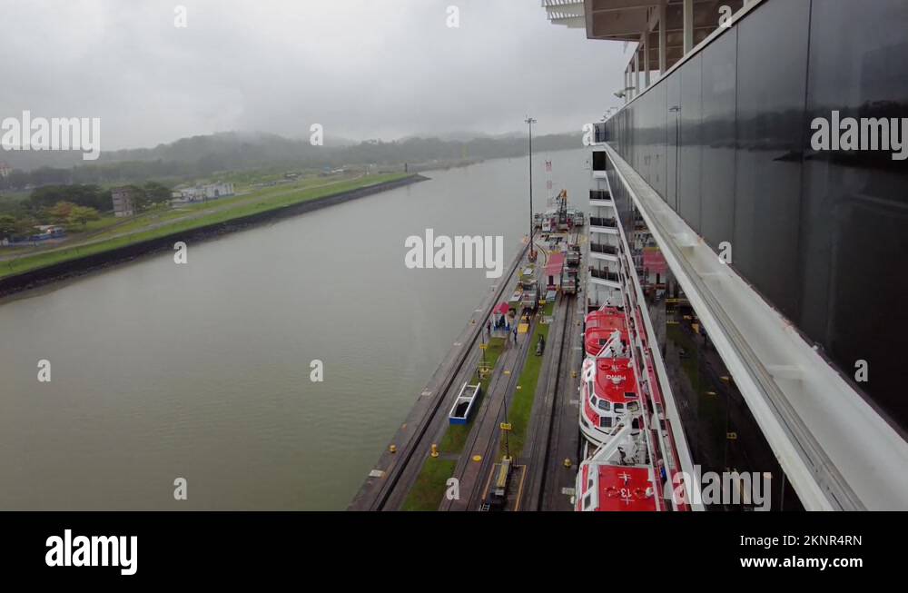 Vessel on transit Stock Videos & Footage - HD and 4K Video Clips - Alamy