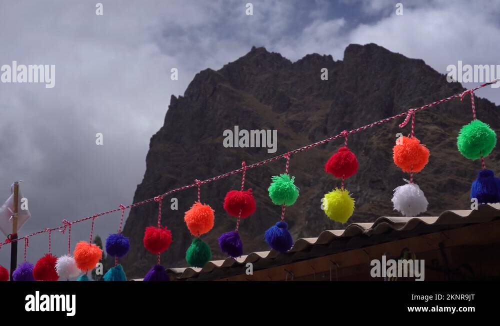 Inca crafts Stock Videos & Footage - HD and 4K Video Clips - Alamy