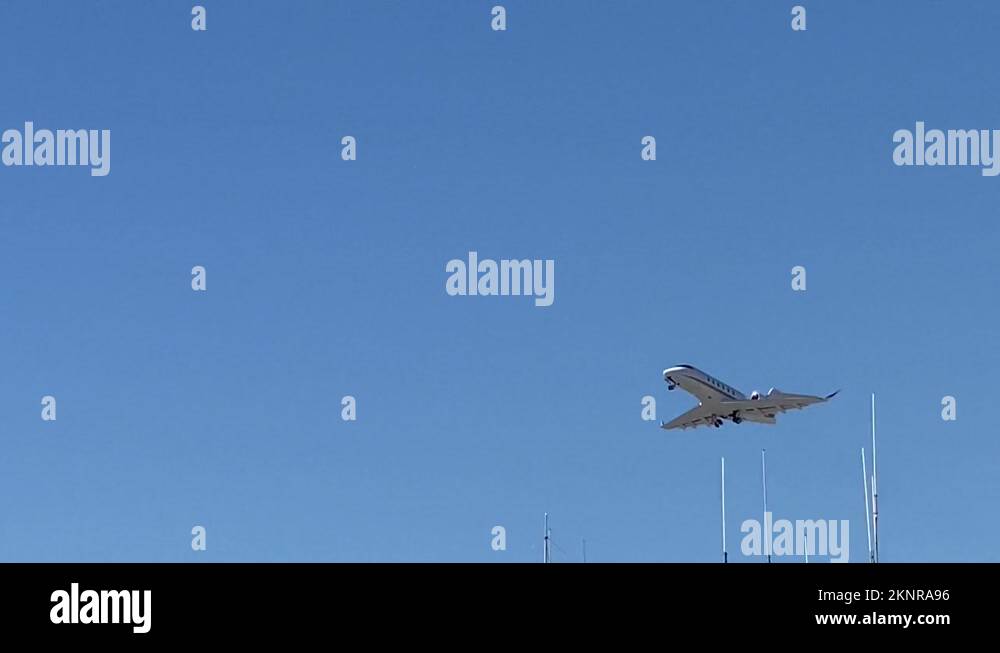 Hollywood Burbank Airport, Runway, Plane, Take Off, Fly by Control ...