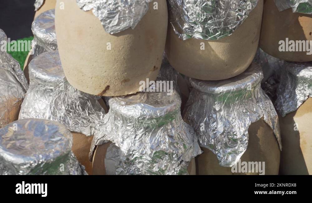 Clay kebab pots Stock Videos & Footage - HD and 4K Video Clips - Alamy