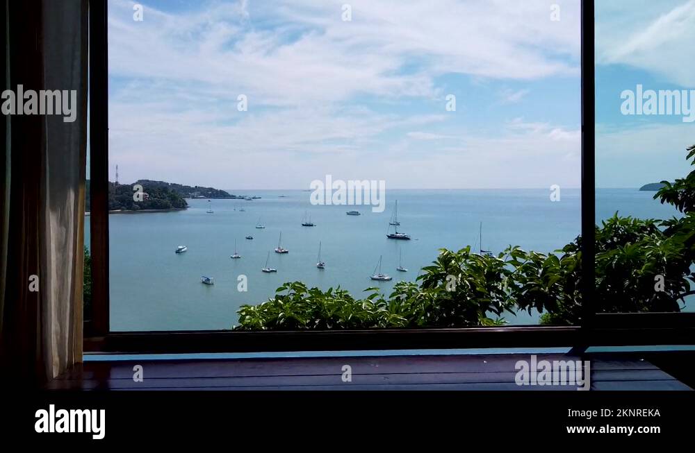 Aus dem fenster Stock Videos & Footage - HD and 4K Video Clips - Alamy
