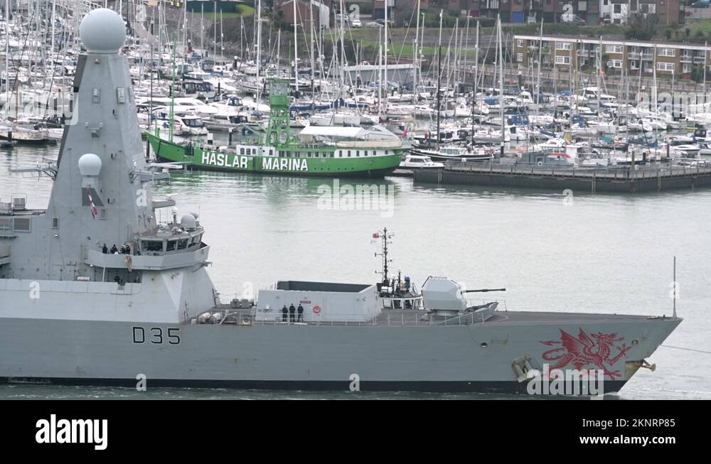 HMS Dragon a type-45 destroyer Royal Navy Stock Video Footage - Alamy