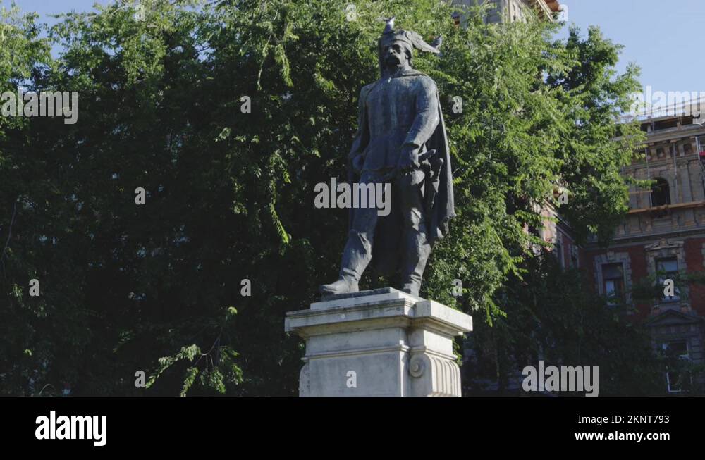 Male figure statue Stock Videos & Footage - HD and 4K Video Clips - Alamy