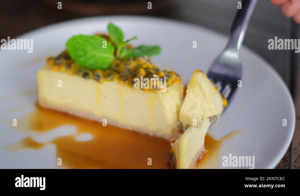 Cheesecake triangle Stock Videos & Footage - HD and 4K Video Clips - Alamy