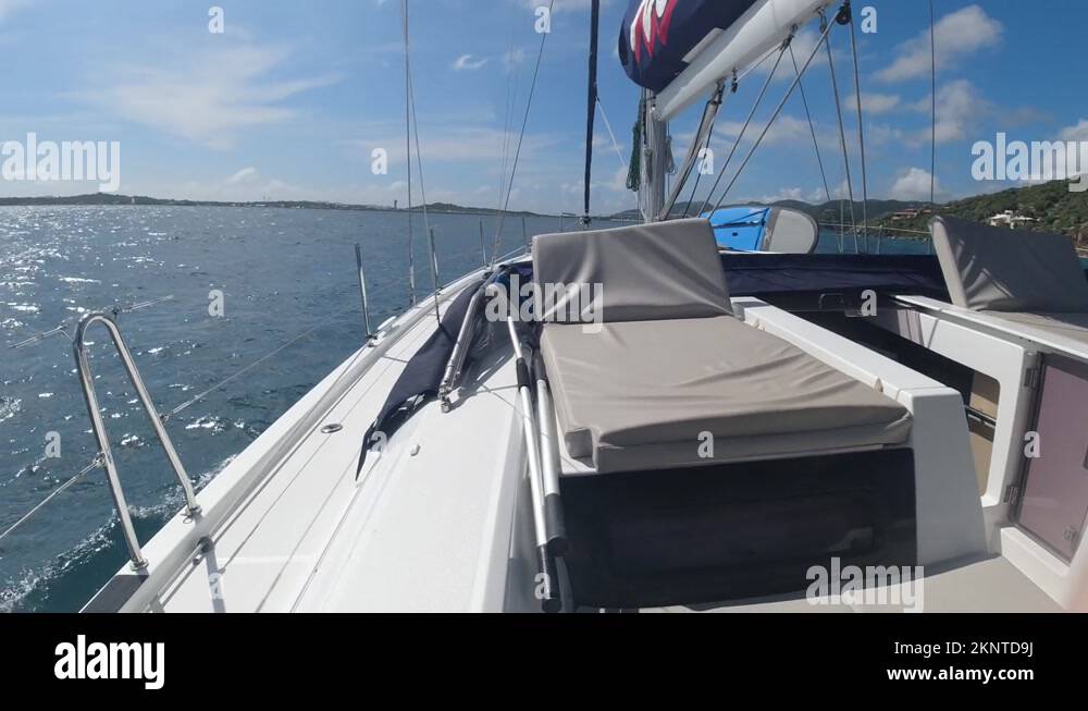 Monohull sailing Stock Videos & Footage - HD and 4K Video Clips - Alamy