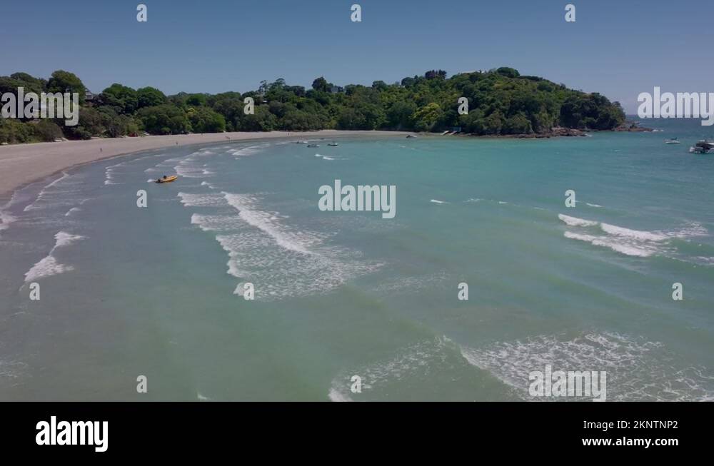 Block island surf Stock Videos & Footage - HD and 4K Video Clips - Alamy