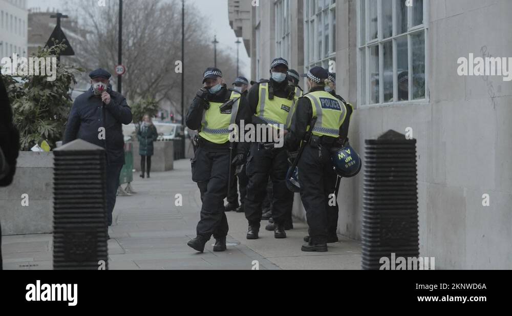 Met police security police officer london Stock Videos & Footage - HD ...