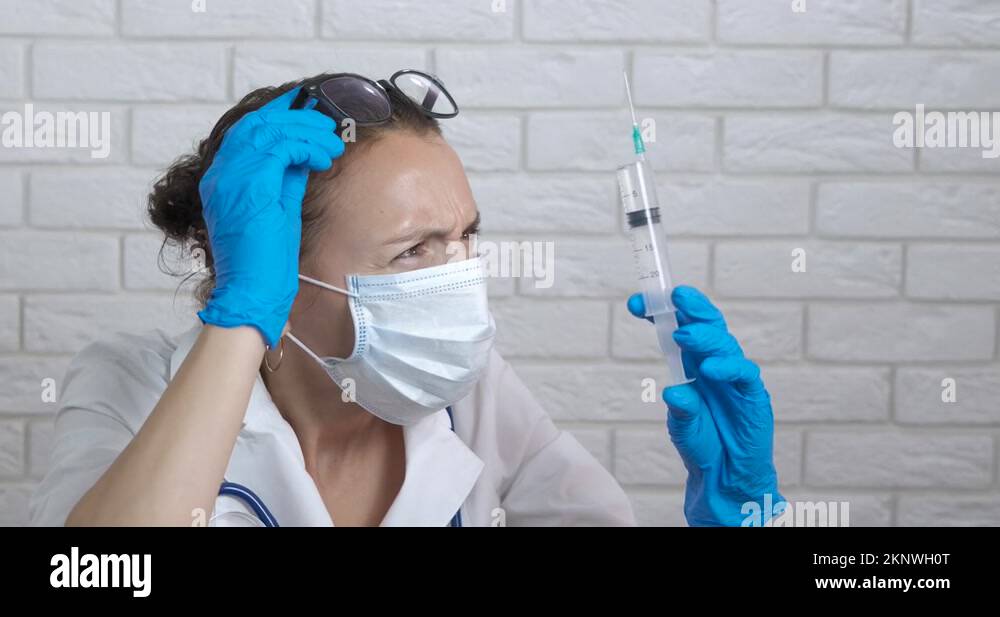 Injection with needle Stock Videos & Footage - HD and 4K Video Clips ...