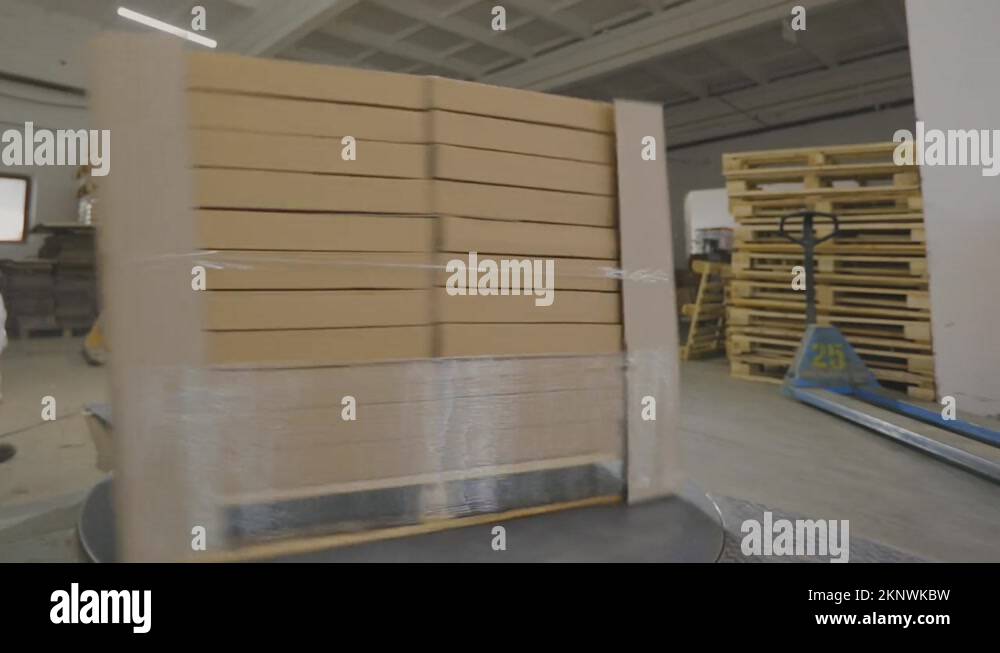 Film boxes Stock Videos & Footage - HD and 4K Video Clips - Alamy