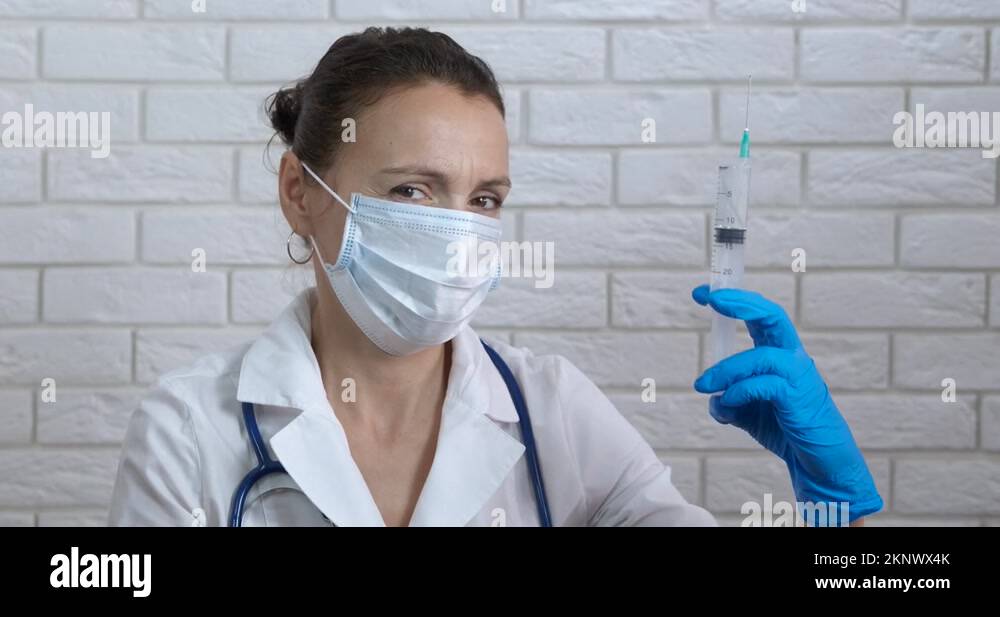 Injection laboratory Stock Videos & Footage - HD and 4K Video Clips - Alamy