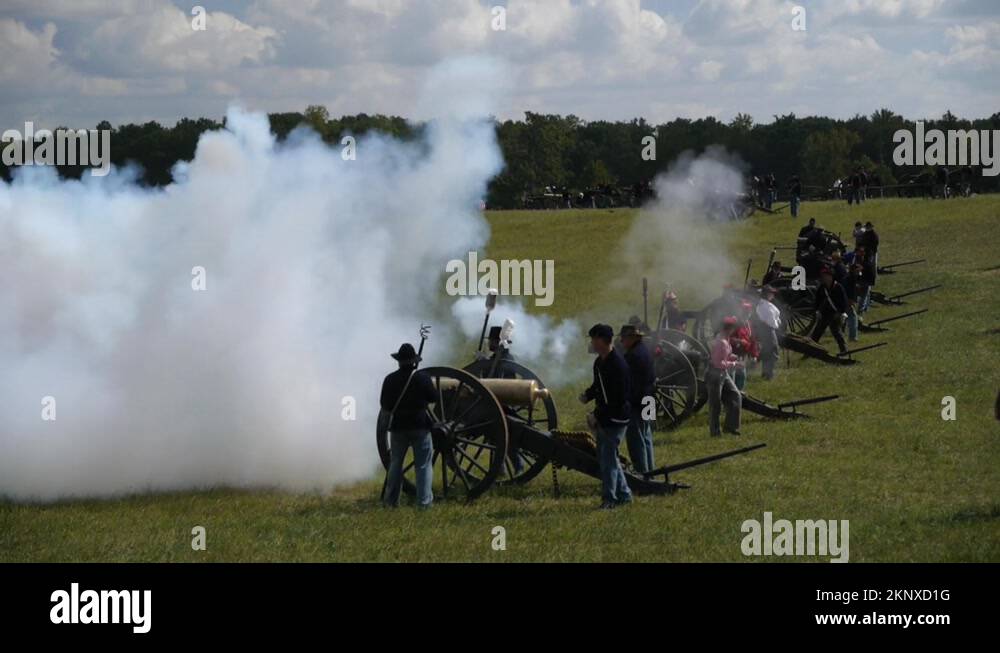 Civil War Union Artillery Battery FIRES Cannons - fighting in battle ...
