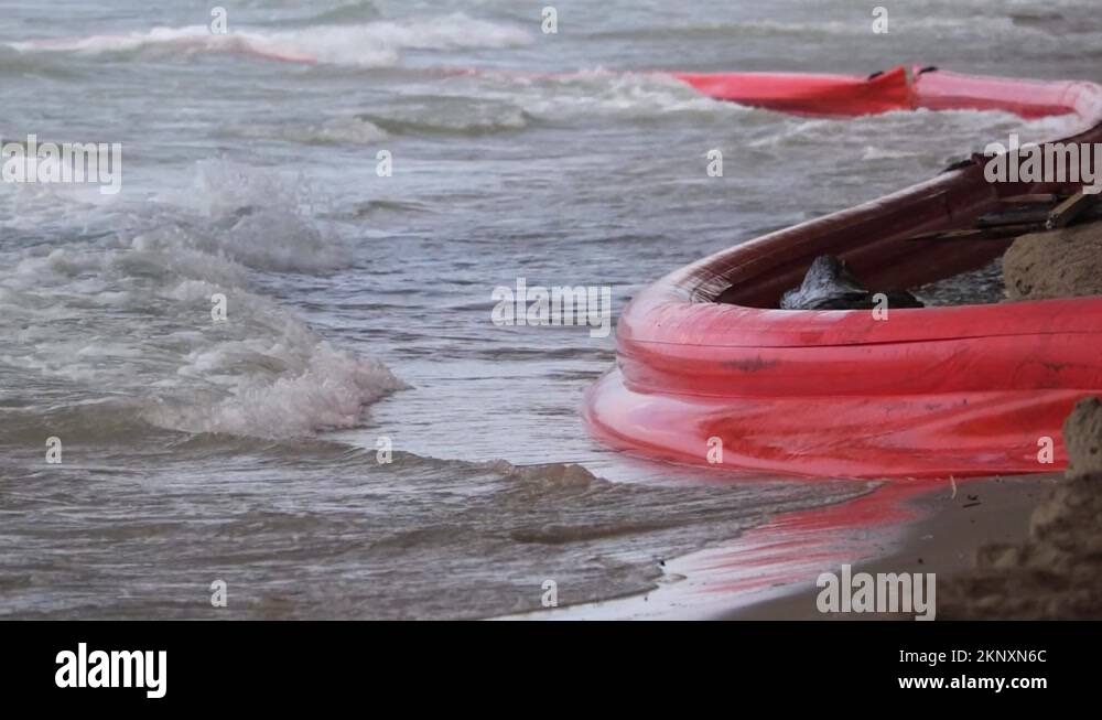 Oil spill response sea pollution boom Stock Videos & Footage - HD and ...