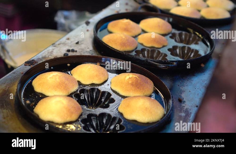 Asian sponge cake Stock Videos & Footage - HD and 4K Video Clips - Alamy