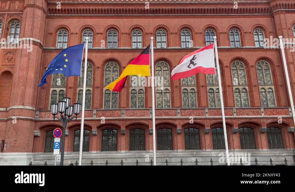 Rotes rathaus city hall Stock Videos & Footage - HD and 4K Video Clips ...