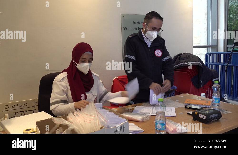 Nurses face mask Stock Videos & Footage - HD and 4K Video Clips - Alamy