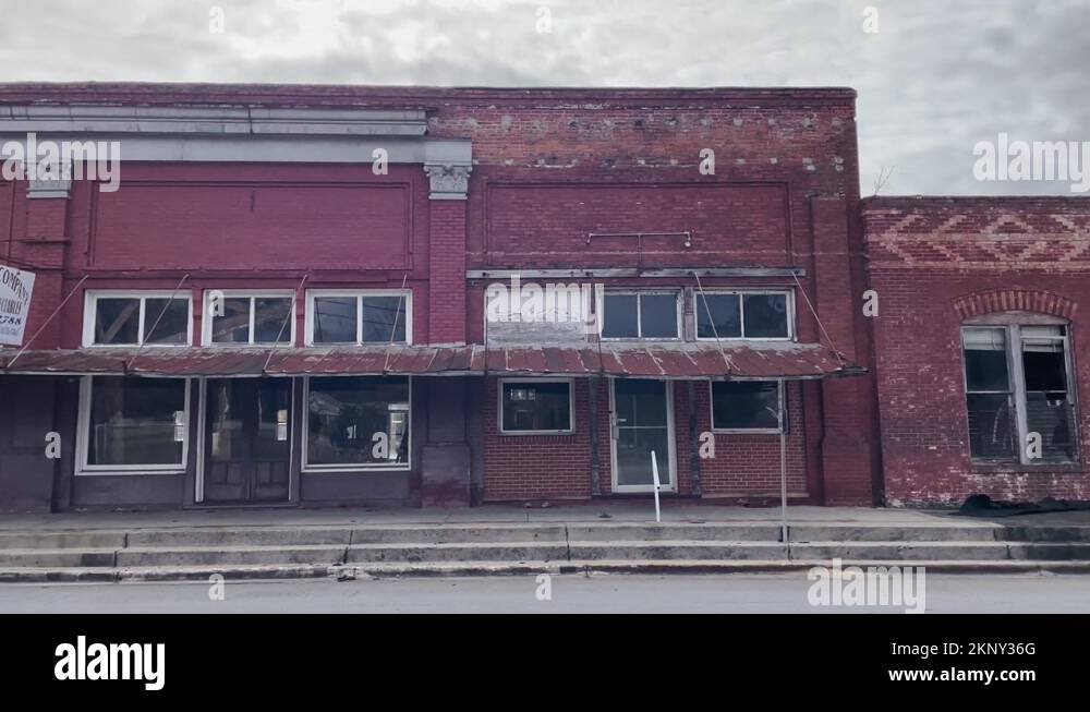 Old historic vintage downtown strip mall store fronts in rural Georgia ...