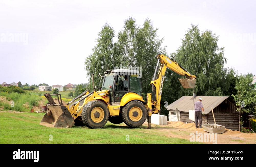 Trench building Stock Videos & Footage - HD and 4K Video Clips - Alamy