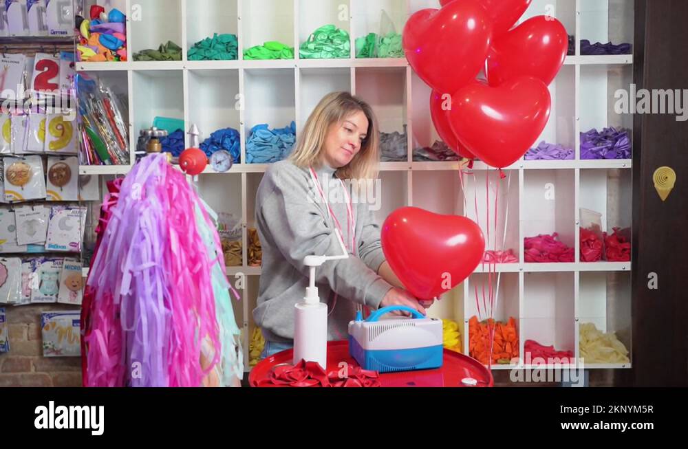 Helium ball Stock Videos & Footage - HD and 4K Video Clips - Alamy