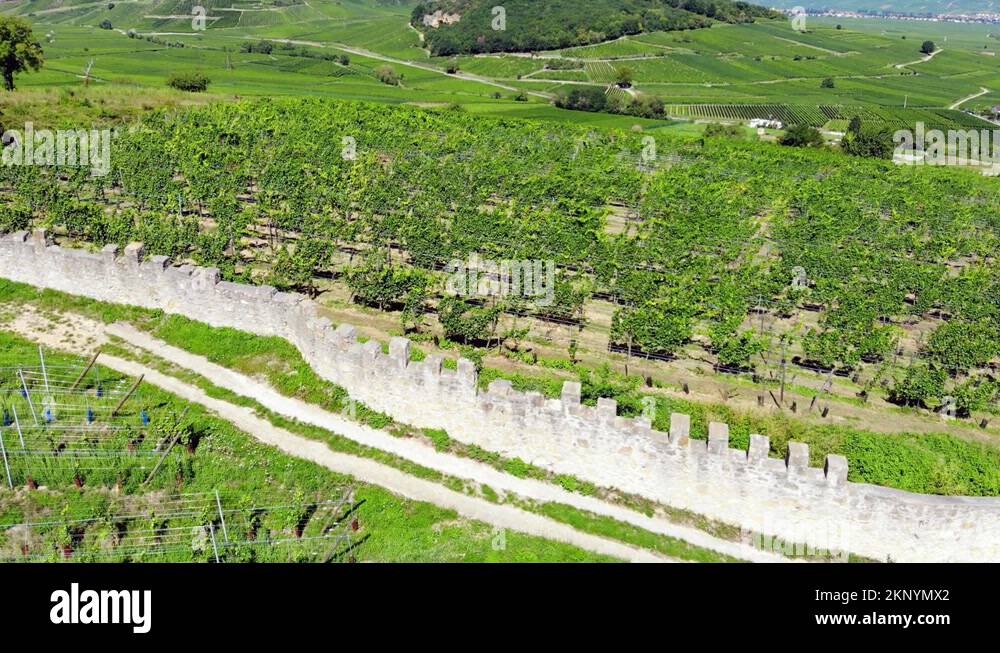 Crenellated wall Stock Videos & Footage - HD and 4K Video Clips - Alamy