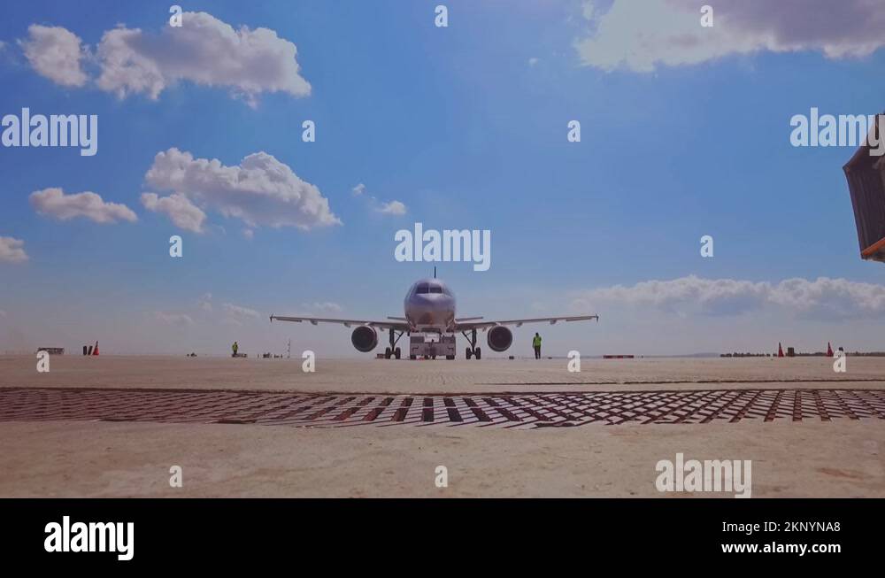 Aircraft refueling in flight Stock Videos & Footage - HD and 4K Video ...