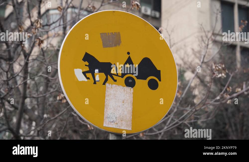 Horse carriage sign Stock Videos & Footage - HD and 4K Video Clips - Alamy