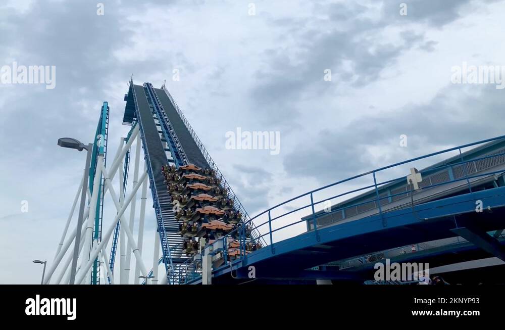 Rides and roller coasters Stock Videos & Footage - HD and 4K Video ...