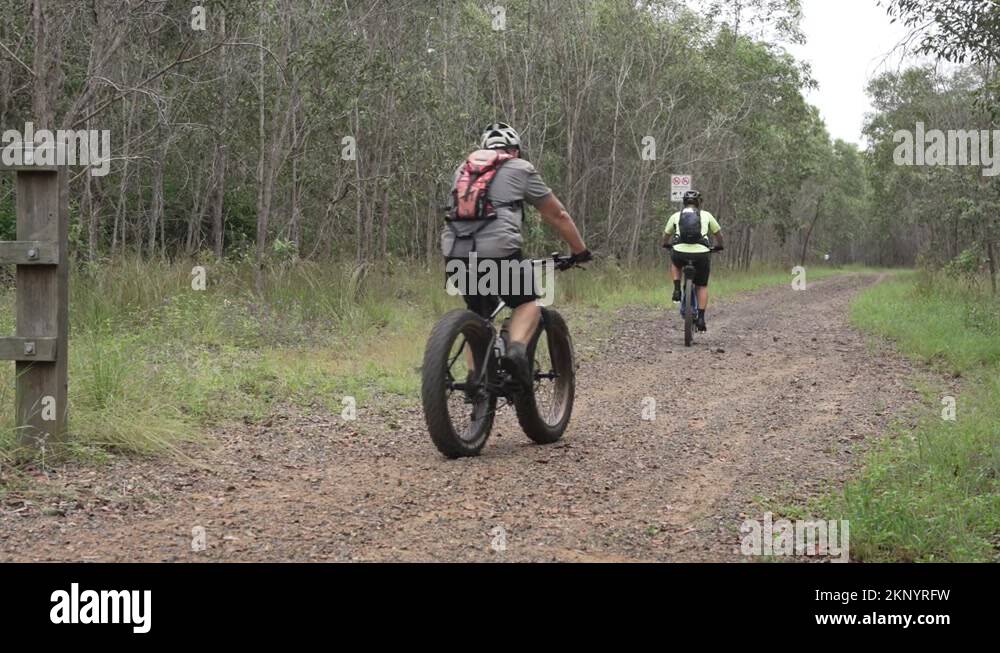 Gravel cycle Stock Videos & Footage - HD and 4K Video Clips - Alamy