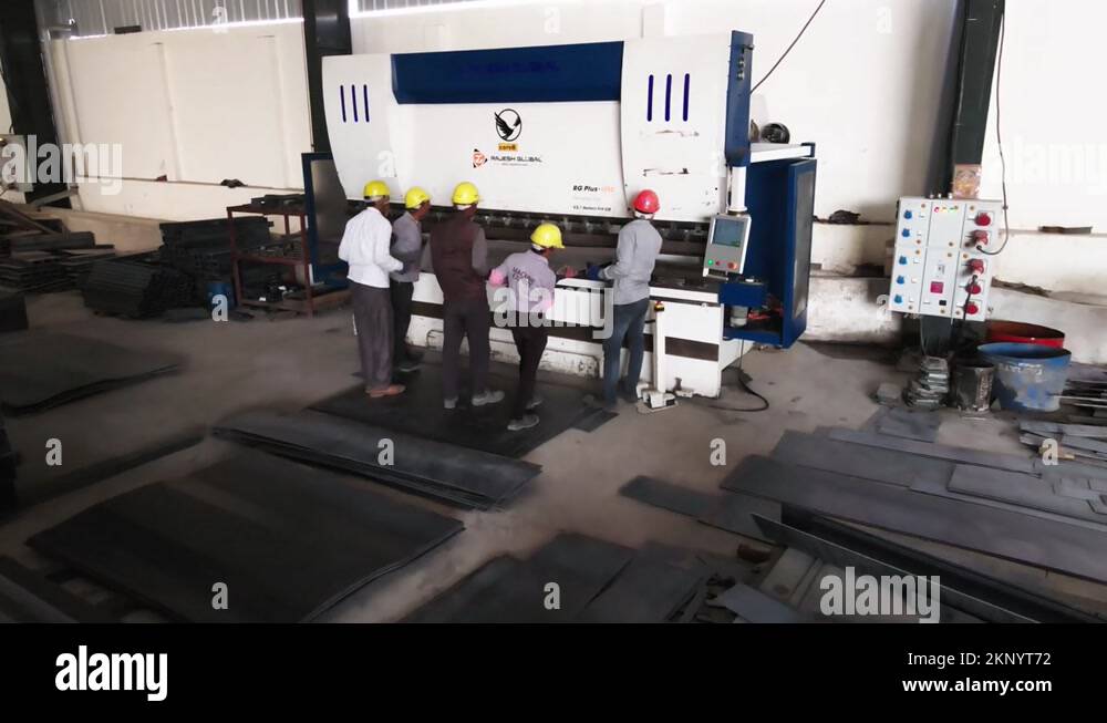 Trailer team Stock Videos & Footage - HD and 4K Video Clips - Alamy