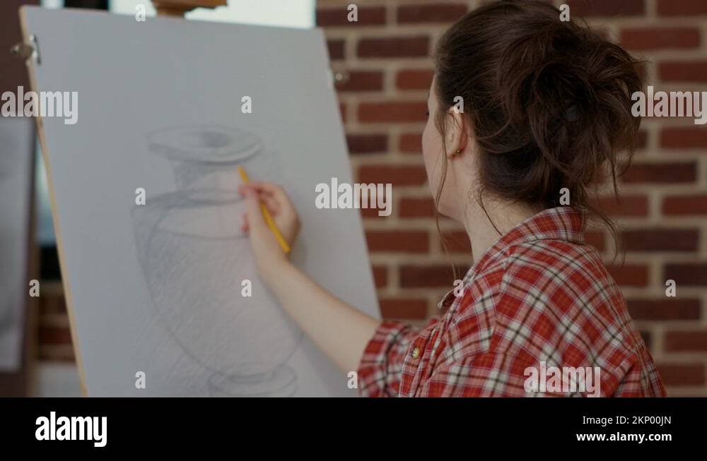 Model drawing class Stock Videos & Footage - HD and 4K Video Clips - Alamy