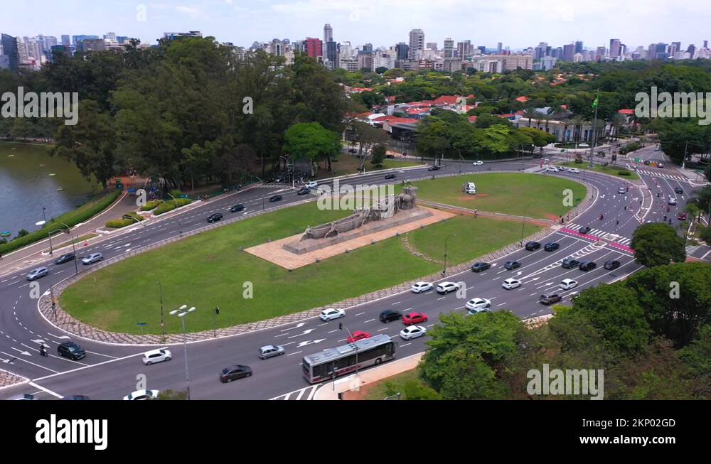 Landmark roundabout Stock Videos & Footage - HD and 4K Video Clips - Alamy