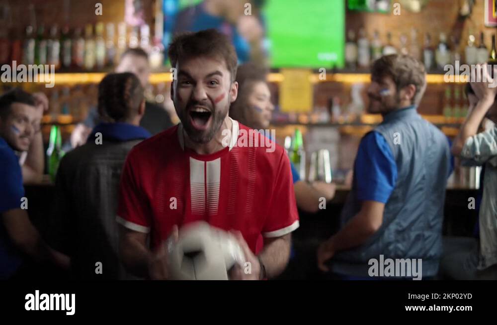 Fan cafe bar Stock Videos & Footage - HD and 4K Video Clips - Alamy