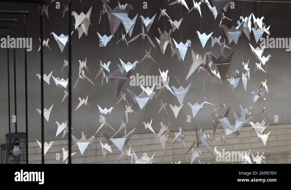 Paper origami cranes Stock Videos & Footage - HD and 4K Video Clips - Alamy