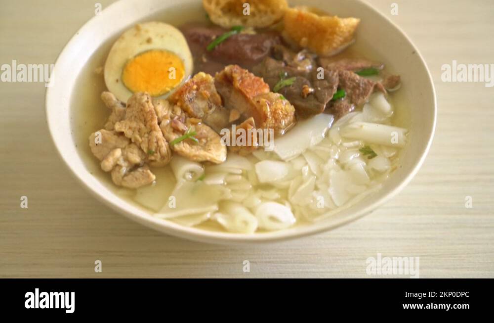 Clear rice noodle Stock Videos & Footage - HD and 4K Video Clips - Alamy